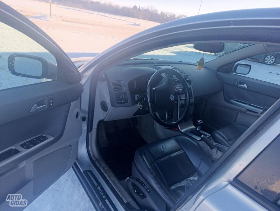 Pelēks Volvo S40 2004 Viļņa, ar dzinēja tilpumu 2.00 L un nobraukumu 320 tūkst. km par 1300 €, foto 6 vietnē AUTOMOTO.COM.LV