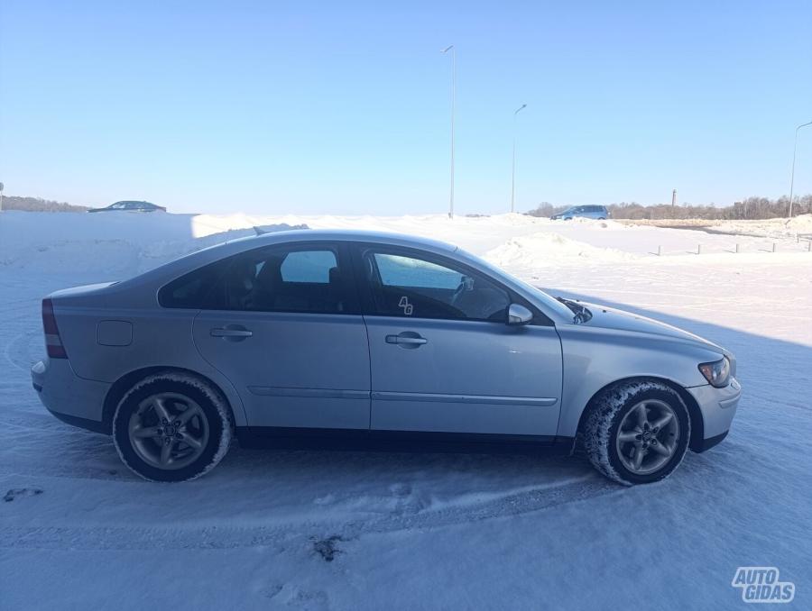 Pelēks Volvo S40 2004 Viļņa, ar dzinēja tilpumu 2.00 L un nobraukumu 320 tūkst. km par 1300 €, foto 7 vietnē AUTOMOTO.COM.LV