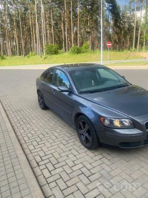 Pelēks Volvo S40 2004 Rīga, ar dzinēja tilpumu 2.00 L un nobraukumu 338 tūkst. km par 1600 €, foto 5 vietnē AUTOMOTO.COM.LV