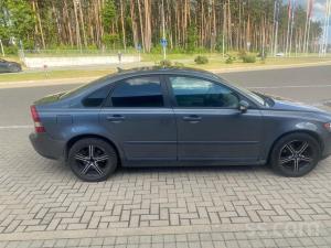 Pelēks Volvo S40 2004 Rīga, ar dzinēja tilpumu 2.00 L un nobraukumu 338 tūkst. km par 1600 €, foto 6 vietnē AUTOMOTO.COM.LV