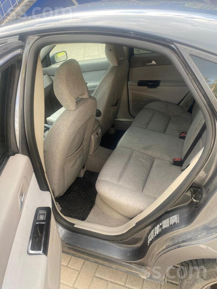 Pelēks Volvo S40 2004 Rīga, ar dzinēja tilpumu 2.00 L un nobraukumu 338 tūkst. km par 1600 €, foto 10 vietnē AUTOMOTO.COM.LV
