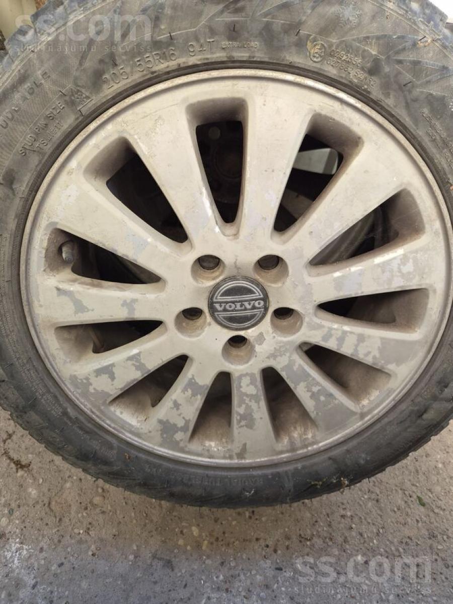 Pelēks Volvo S40 2004 Gulbene, ar dzinēja tilpumu 2.00 L un nobraukumu 364 tūkst. km par 1450 €, foto 12 vietnē AUTOMOTO.COM.LV