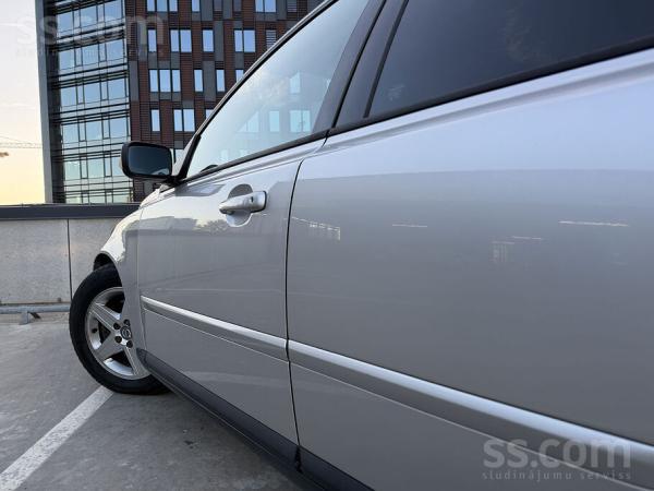 Grey Volvo S40 2004 in Riga, with an engine capacity of 2.00 L and mileage of 342 thousand km for 2250 €, photo 4 on AUTOMOTO.COM.LV