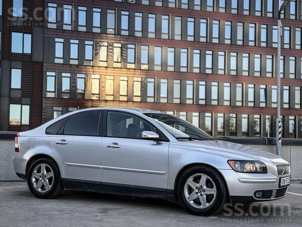 Grey Volvo S40 2004 in Riga, with an engine capacity of 2.00 L and mileage of 342 thousand km for 2250 €, photo 7 on AUTOMOTO.COM.LV