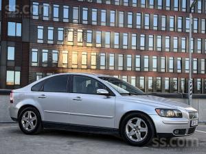 Pelēks Volvo S40 2004 Rīga, ar dzinēja tilpumu 2.00 L un nobraukumu 342 tūkst. km par 2250 €, foto 8 vietnē AUTOMOTO.COM.LV