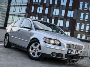 Pelēks Volvo S40 2004 Rīga, ar dzinēja tilpumu 2.00 L un nobraukumu 342 tūkst. km par 2250 €, foto 9 vietnē AUTOMOTO.COM.LV