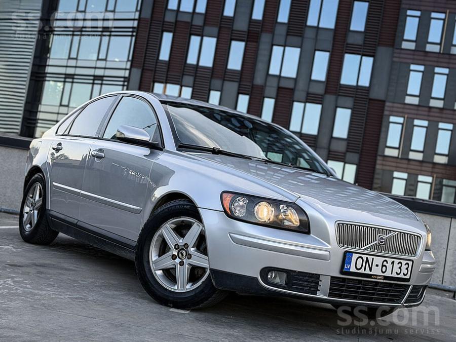 Pelēks Volvo S40 2004 Rīga, ar dzinēja tilpumu 2.00 L un nobraukumu 342 tūkst. km par 2250 €, foto 9 vietnē AUTOMOTO.COM.LV