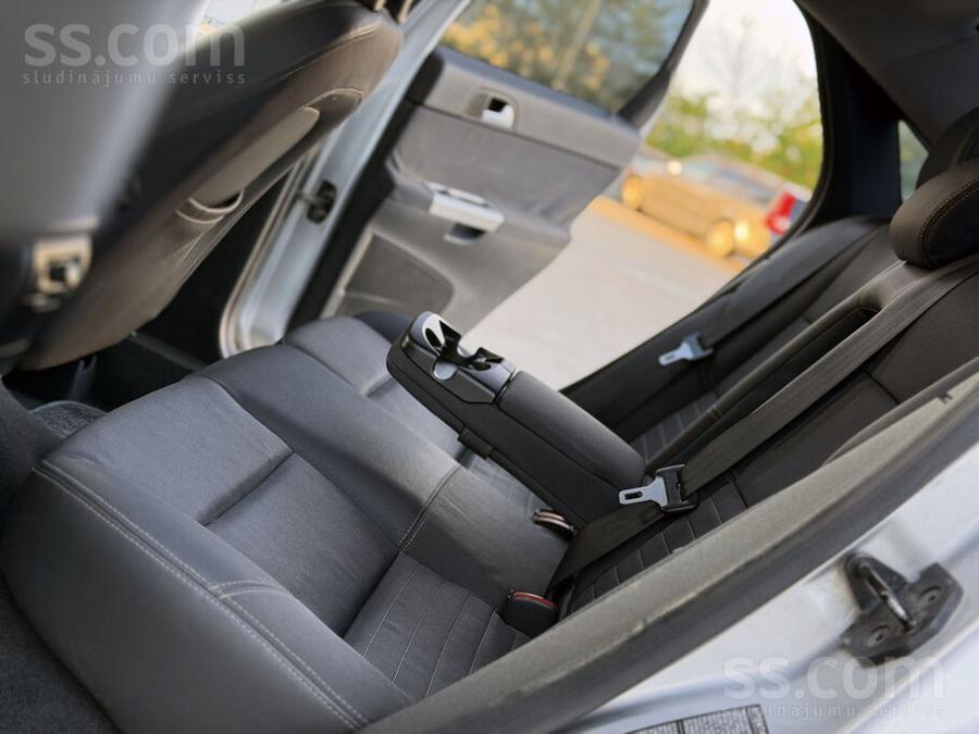 Pelēks Volvo S40 2004 Rīga, ar dzinēja tilpumu 2.00 L un nobraukumu 342 tūkst. km par 2250 €, foto 12 vietnē AUTOMOTO.COM.LV