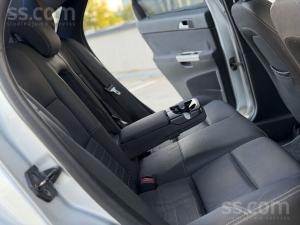 Pelēks Volvo S40 2004 Rīga, ar dzinēja tilpumu 2.00 L un nobraukumu 342 tūkst. km par 2250 €, foto 15 vietnē AUTOMOTO.COM.LV