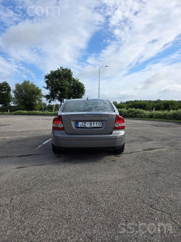 Pelēks Volvo S40 2004 Jelgava, ar dzinēja tilpumu 2.00 L un nobraukumu 342 tūkst. km par 1200 €, foto 6 vietnē AUTOMOTO.COM.LV