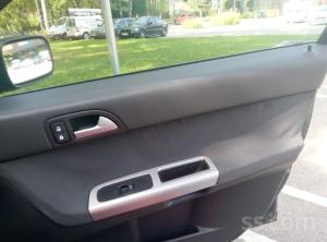 Grey Volvo S40 2004 in Riga, with an engine capacity of 2.40 L and mileage of 304 thousand km for 3499 €, photo 5 on AUTOMOTO.COM.LV