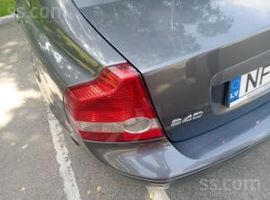 Grey Volvo S40 2004 in Riga, with an engine capacity of 2.40 L and mileage of 304 thousand km for 3499 €, photo 7 on AUTOMOTO.COM.LV