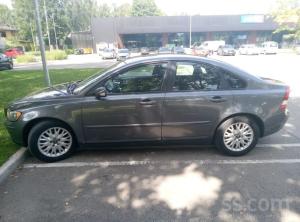 Grey Volvo S40 2004 in Riga, with an engine capacity of 2.40 L and mileage of 304 thousand km for 3499 €, photo 12 on AUTOMOTO.COM.LV