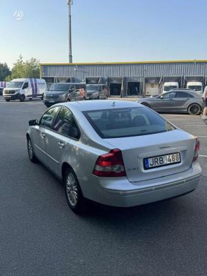 Pelēks Volvo S40 2004 Viļņa, ar dzinēja tilpumu 1.80 L un nobraukumu 203 tūkst. km par 1000 €, foto 12 vietnē AUTOMOTO.COM.LV