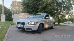 Grey Volvo S40 2004 in Riga, with an engine capacity of 2.00 L and mileage of 350 thousand km for 600 €, photo  on AUTOMOTO.COM.LV