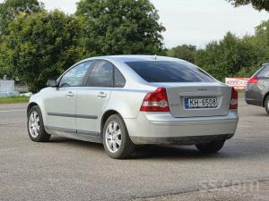 Pelēks Volvo S40 2004 Liepāja, ar dzinēja tilpumu 2.40 L un nobraukumu 256 tūkst. km par 1950 €, foto 8 vietnē AUTOMOTO.COM.LV
