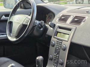 Pelēks Volvo S40 2004 Liepāja, ar dzinēja tilpumu 2.40 L un nobraukumu 256 tūkst. km par 1950 €, foto 12 vietnē AUTOMOTO.COM.LV