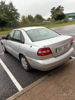 Grey Volvo S40 2004 in Tallinn, with an engine capacity of 1.90 L and mileage of 113 thousand km for 1900 €, photo 8 on AUTOMOTO.COM.LV