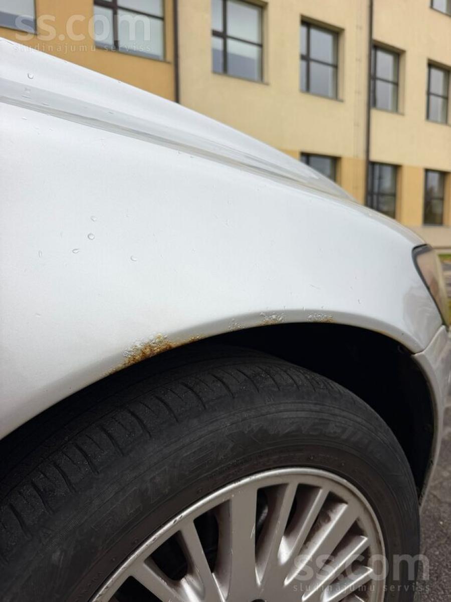 Grey Volvo S40 2004 in Jelgava, with an engine capacity of 2.00 L and mileage of 355 thousand km for 1600 €, photo 4 on AUTOMOTO.COM.LV