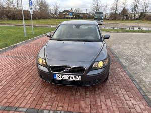 Grey Volvo S40 2005 in Jelgava, with an engine capacity of 2.00 L and mileage of 249 thousand km for 2150 €, photo 2 on AUTOMOTO.COM.LV