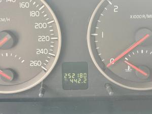 Grey Volvo S40 2005 in Riga, with an engine capacity of 1.60 L and mileage of 252 thousand km for 1750 €, photo 9 on AUTOMOTO.COM.LV