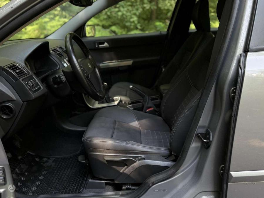 Pelēks Volvo S40 2005 Alīta, ar dzinēja tilpumu 1.56 L un nobraukumu 4 tūkst. km par 1550 €, foto 17 vietnē AUTOMOTO.COM.LV