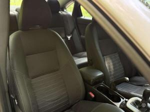 Pelēks Volvo S40 2005 Alīta, ar dzinēja tilpumu 1.56 L un nobraukumu 4 tūkst. km par 1550 €, foto 24 vietnē AUTOMOTO.COM.LV