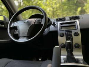 Pelēks Volvo S40 2005 Alīta, ar dzinēja tilpumu 1.56 L un nobraukumu 4 tūkst. km par 1550 €, foto 26 vietnē AUTOMOTO.COM.LV