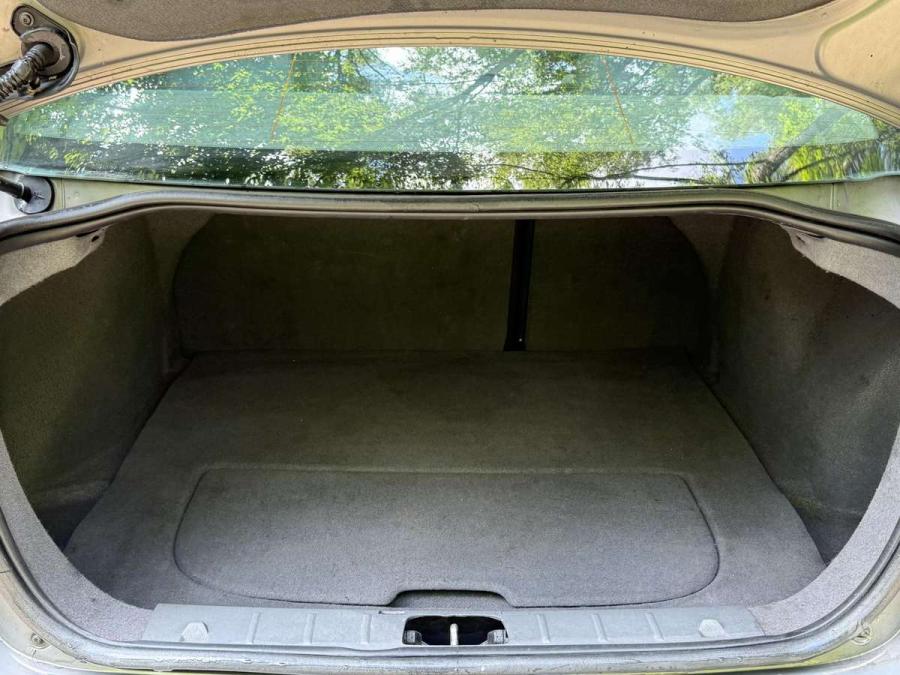 Pelēks Volvo S40 2005 Alīta, ar dzinēja tilpumu 1.56 L un nobraukumu 4 tūkst. km par 1550 €, foto 30 vietnē AUTOMOTO.COM.LV