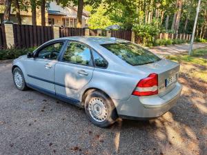 Pelēks Volvo S40 2005 Viļņa, ar dzinēja tilpumu 1.80 L un nobraukumu 336 tūkst. km par 999 €, foto 3 vietnē AUTOMOTO.COM.LV