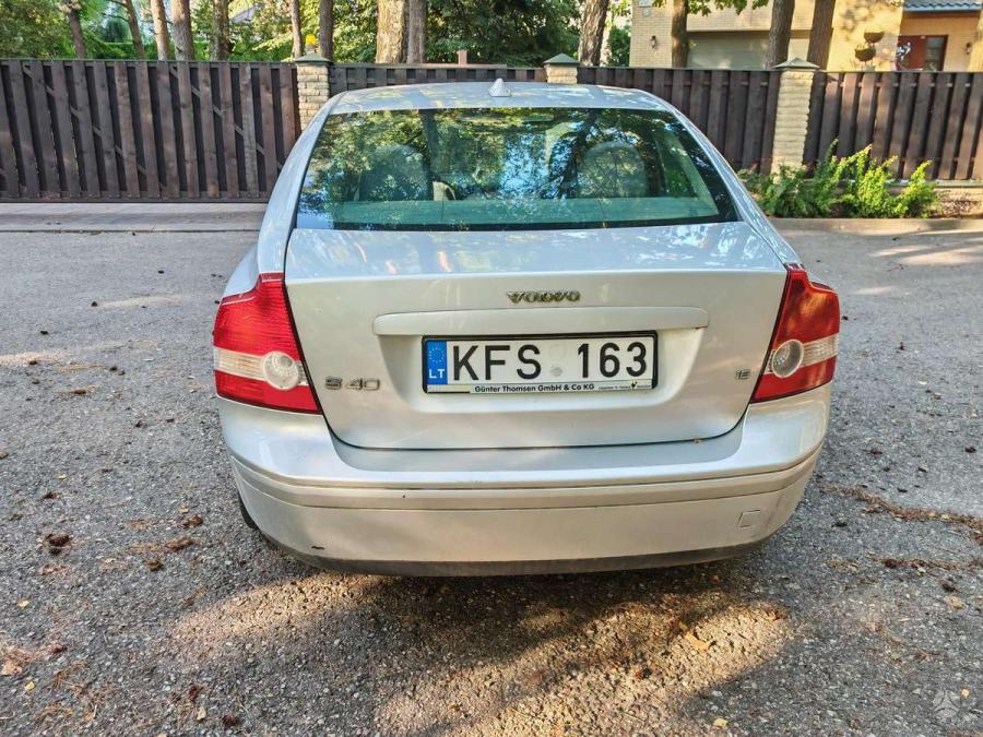 Pelēks Volvo S40 2005 Viļņa, ar dzinēja tilpumu 1.80 L un nobraukumu 336 tūkst. km par 999 €, foto 8 vietnē AUTOMOTO.COM.LV
