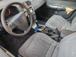 Pelēks Volvo S40 2005 Viļņa, ar dzinēja tilpumu 1.80 L un nobraukumu 336 tūkst. km par 999 €, foto 10 vietnē AUTOMOTO.COM.LV