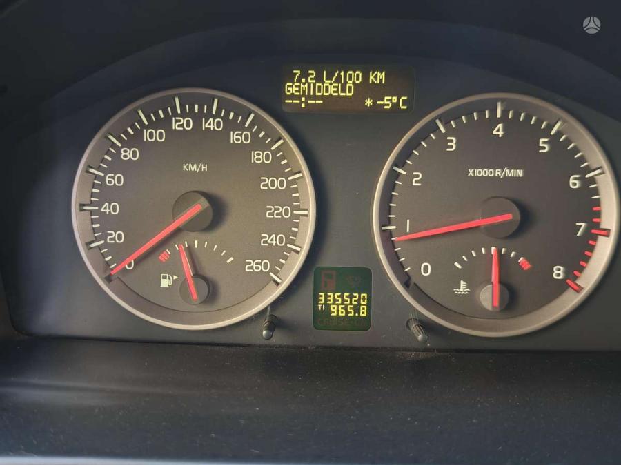 Pelēks Volvo S40 2005 Viļņa, ar dzinēja tilpumu 1.80 L un nobraukumu 336 tūkst. km par 999 €, foto 12 vietnē AUTOMOTO.COM.LV