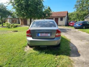 Pelēks Volvo S40 2005 Kauņa, ar dzinēja tilpumu 2.40 L un nobraukumu 283 tūkst. km par 1650 €, foto 7 vietnē AUTOMOTO.COM.LV