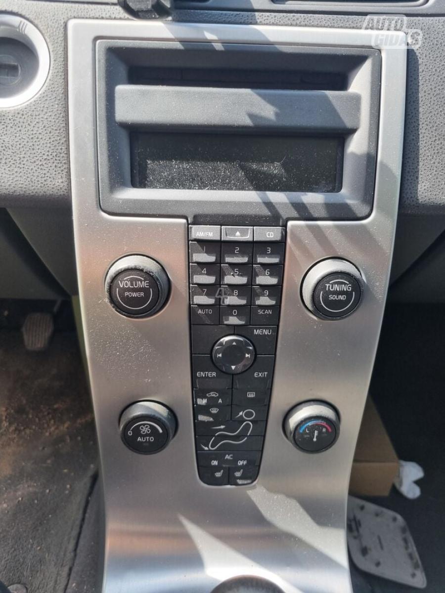 Pelēks Volvo S40 2005 Kauņa, ar dzinēja tilpumu 2.40 L un nobraukumu 283 tūkst. km par 1650 €, foto 12 vietnē AUTOMOTO.COM.LV
