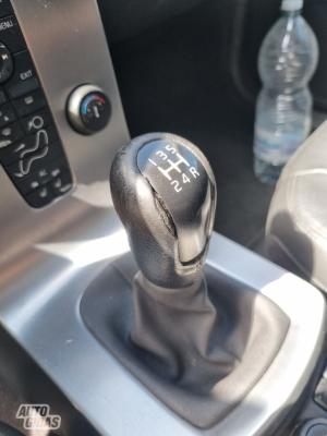 Pelēks Volvo S40 2005 Kauņa, ar dzinēja tilpumu 2.40 L un nobraukumu 283 tūkst. km par 1650 €, foto 15 vietnē AUTOMOTO.COM.LV