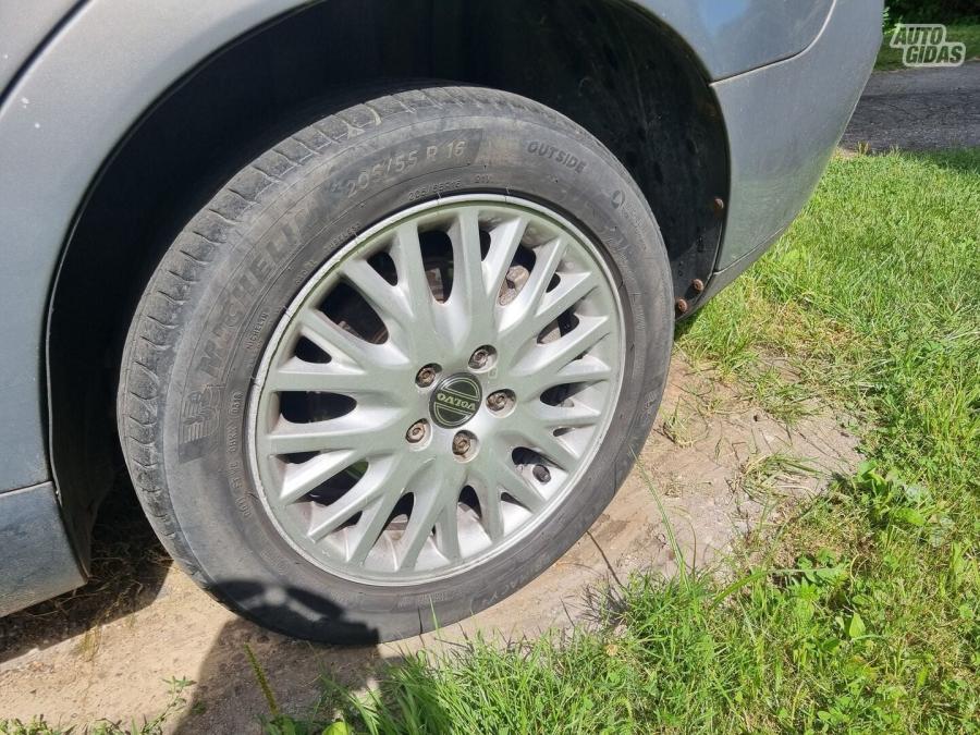 Pelēks Volvo S40 2005 Kauņa, ar dzinēja tilpumu 2.40 L un nobraukumu 283 tūkst. km par 1650 €, foto 16 vietnē AUTOMOTO.COM.LV