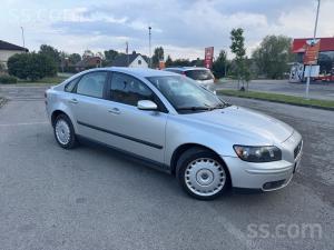 Grey Volvo S40 2005 in Jelgava, with an engine capacity of 2.00 L and mileage of 357 thousand km for 1480 €, photo 3 on AUTOMOTO.COM.LV