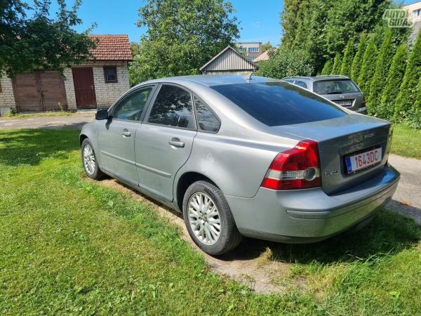 Pelēks Volvo S40 2005 Kauņa, ar dzinēja tilpumu 2.40 L un nobraukumu 283 tūkst. km par 1450 €, foto 6 vietnē AUTOMOTO.COM.LV