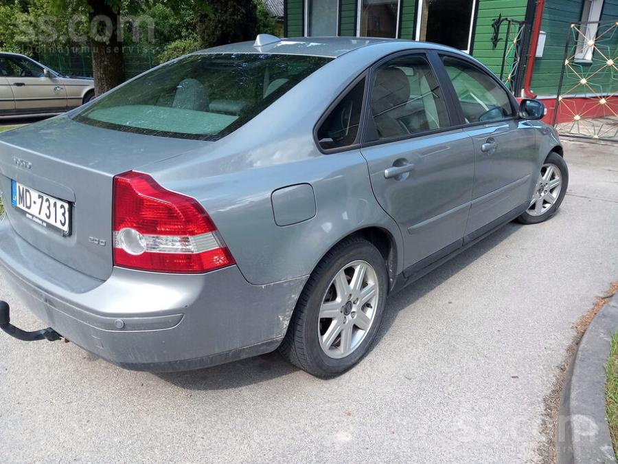 Grey Volvo S40 2006 in Preili, with an engine capacity of 2.00 L and mileage of 261 thousand km for 1400 €, photo 3 on AUTOMOTO.COM.LV