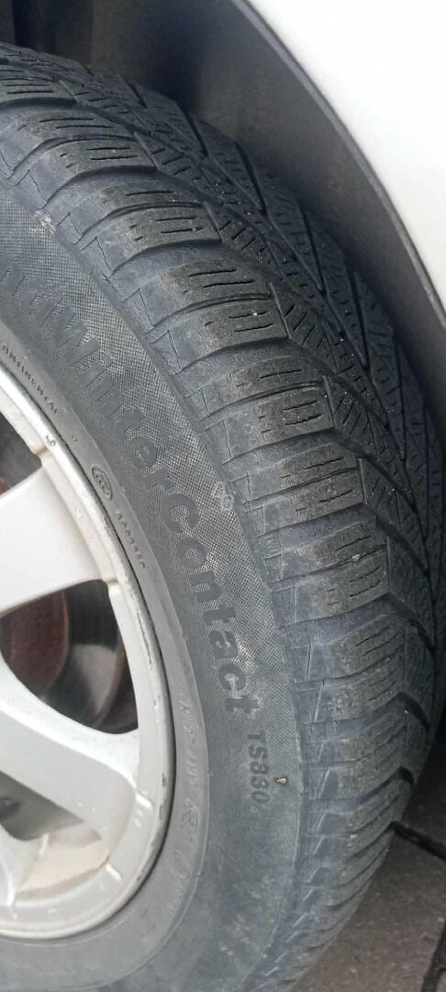 Grey Volvo S40 2006 in Elektrenai, with an engine capacity of 2.00 L and mileage of 430 thousand km for 950 €, photo 12 on AUTOMOTO.COM.LV