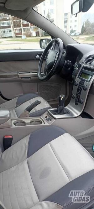 Grey Volvo S40 2006 in Elektrenai, with an engine capacity of 2.00 L and mileage of 430 thousand km for 950 €, photo 15 on AUTOMOTO.COM.LV