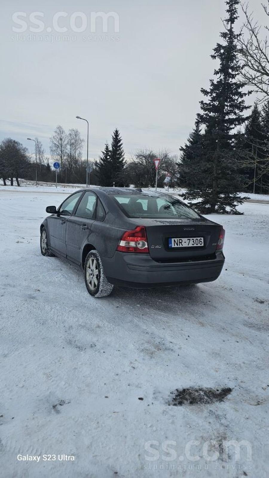 Pelēks Volvo S40 2006 Preiļi, ar dzinēja tilpumu 2.00 L un nobraukumu 380 tūkst. km par 1700 €, foto 4 vietnē AUTOMOTO.COM.LV