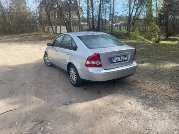 Pelēks Volvo S40 2006 Rīga, ar dzinēja tilpumu 2.40 L un nobraukumu 197 tūkst. km par 2350 €, foto 10 vietnē AUTOMOTO.COM.LV