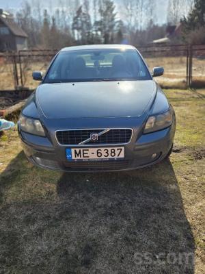 Grey Volvo S40 2006 in Riga, with an engine capacity of 2.00 L and mileage of 339 thousand km for 900 €, photo  on AUTOMOTO.COM.LV