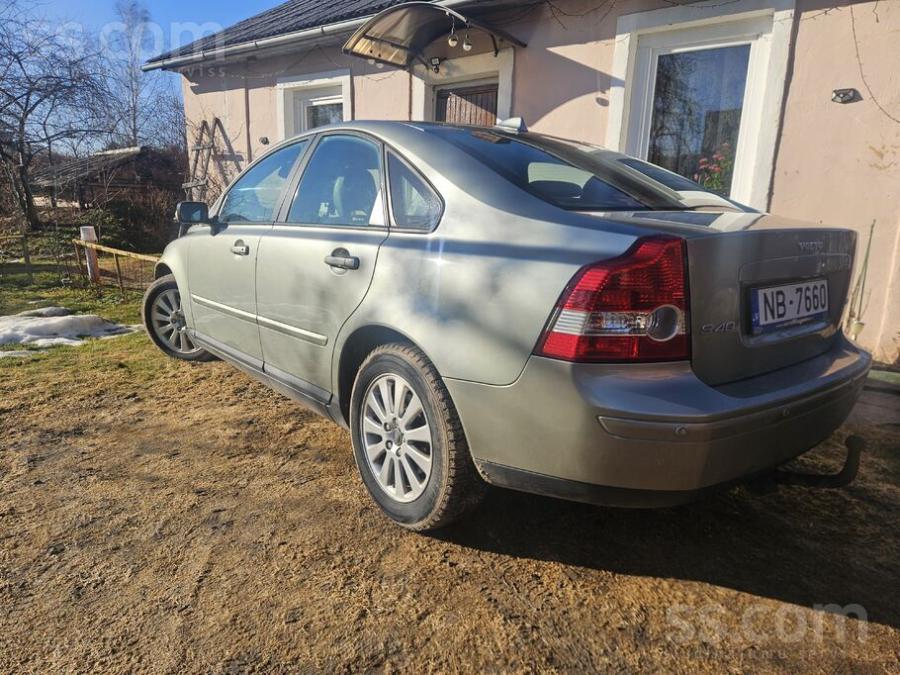 Серый Вольво С40 2006 в Валмиера, объемом двигателя 2.00 л и пробегом 403 тыс. км за 1750 €, фото 12 на AUTOMOTO.COM.LV
