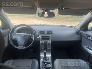 Grey Volvo S40 2006 in Riga, with an engine capacity of 2.40 L and mileage of 197 thousand km for 2250 €, photo 6 on AUTOMOTO.COM.LV