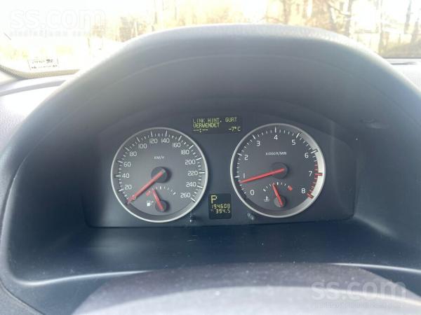 Pelēks Volvo S40 2006 Rīga, ar dzinēja tilpumu 2.40 L un nobraukumu 197 tūkst. km par 2250 €, foto 6 vietnē AUTOMOTO.COM.LV