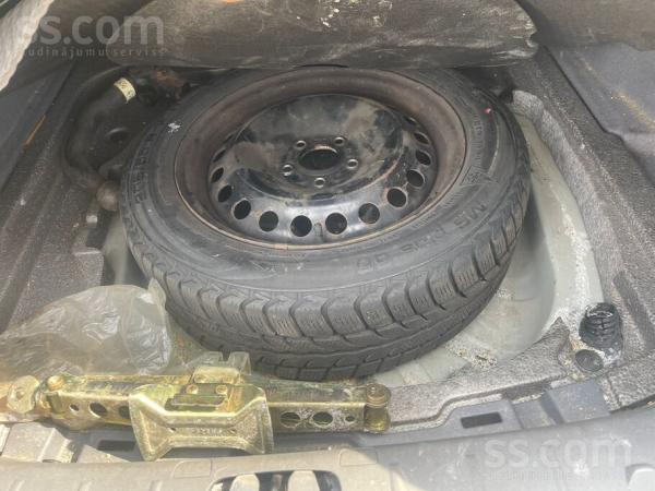 Pelēks Volvo S40 2006 Rīga, ar dzinēja tilpumu 2.40 L un nobraukumu 197 tūkst. km par 2250 €, foto 8 vietnē AUTOMOTO.COM.LV