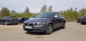 Grey Volvo S40 2006 in Valmiera, with an engine capacity of 1.60 L and mileage of 235 thousand km for 2900 €, photo 8 on AUTOMOTO.COM.LV